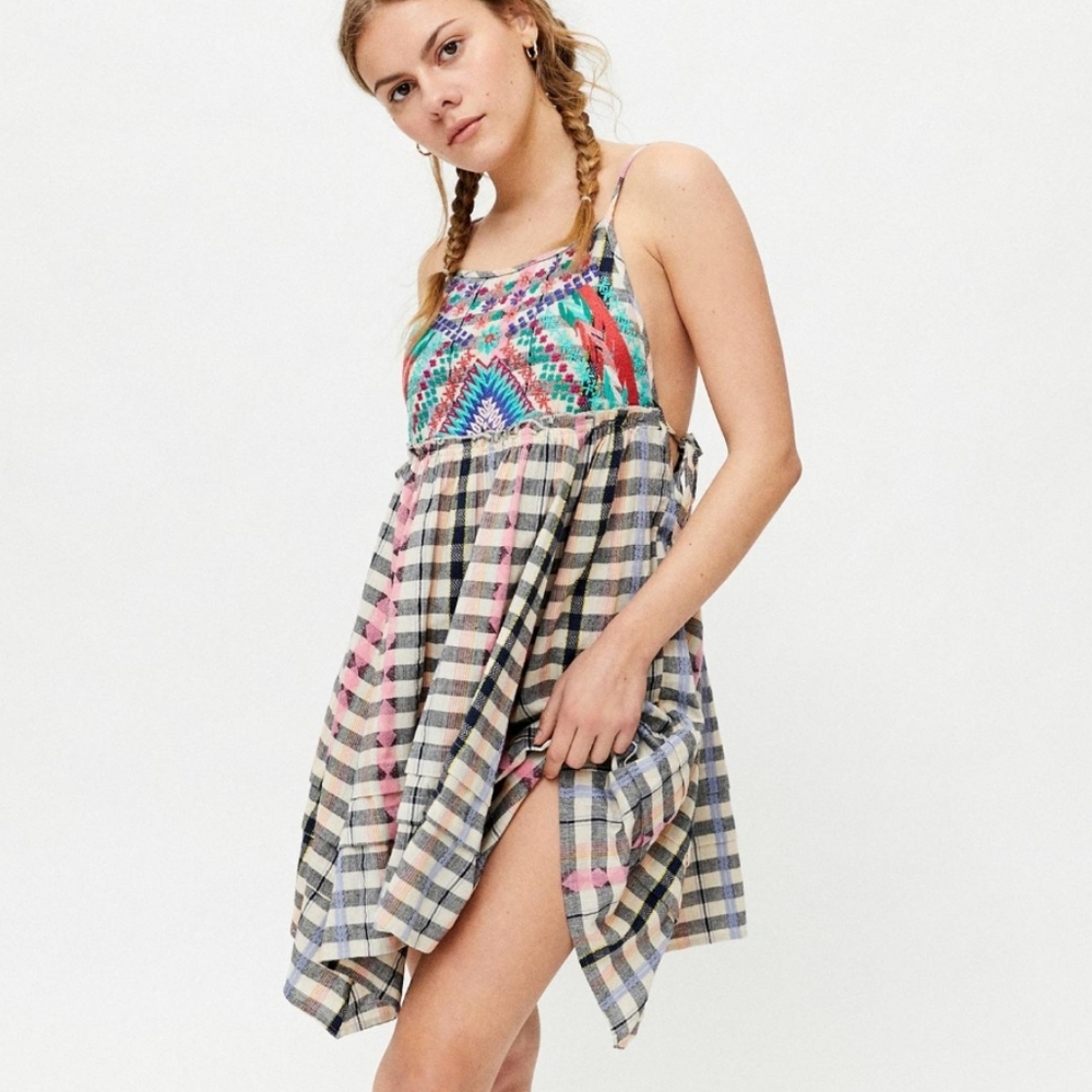 Uo Embroidered Apron Mini Dress - Gem